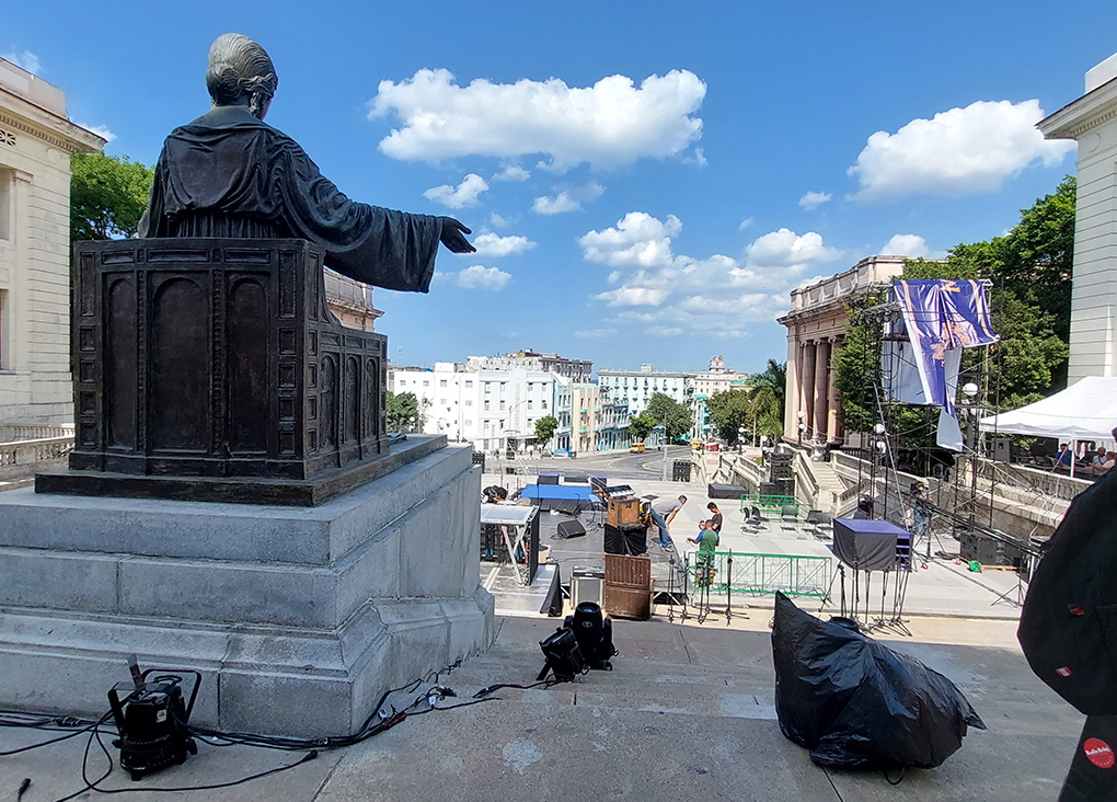 Pospuesto el acto de hoy en la Escalinata de la UH - Cubaperiodistas