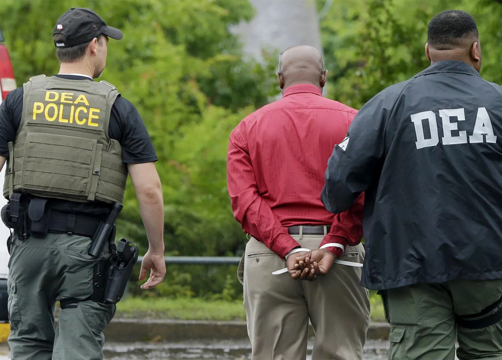 Peligrosa cooperación entre redes sociales y la DEA - Cubaperiodistas